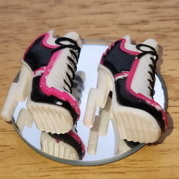 monster high | Toys | Mh Monster High Fashion Heel Converse Style Pump ...